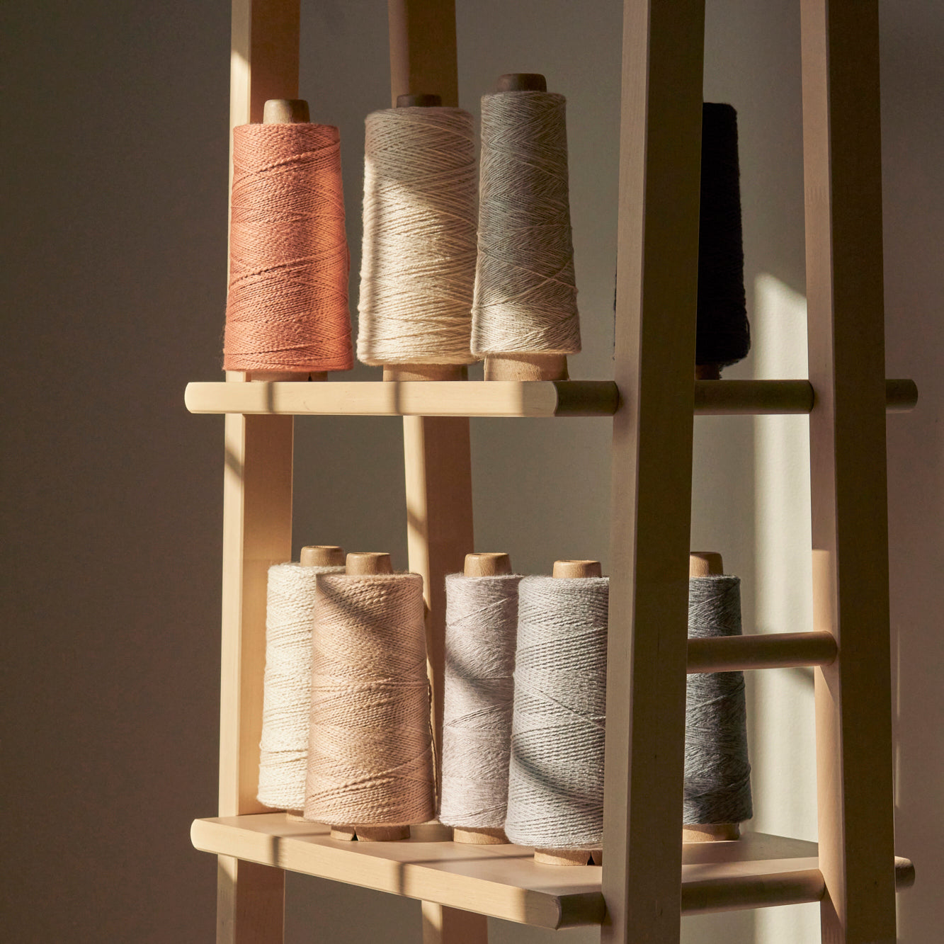 Gist Yarn - Weaving Yarn and Looms